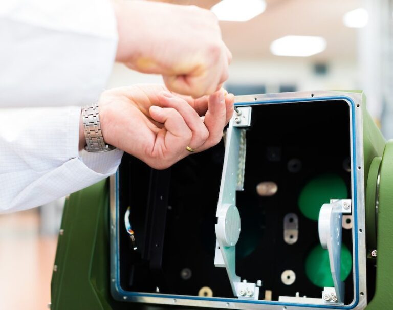 Sensor boxes for Remote Control Weapon Systems - Nedinsco